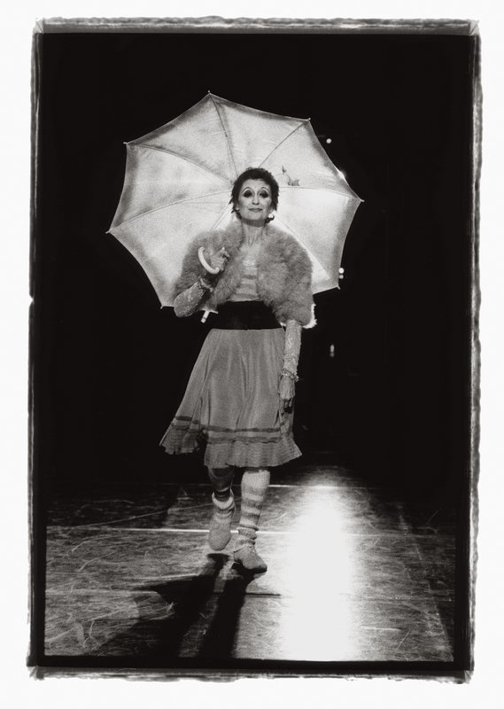 Abbracci per Carla Fracci, mostra fotografica di Lucia Baldini ...